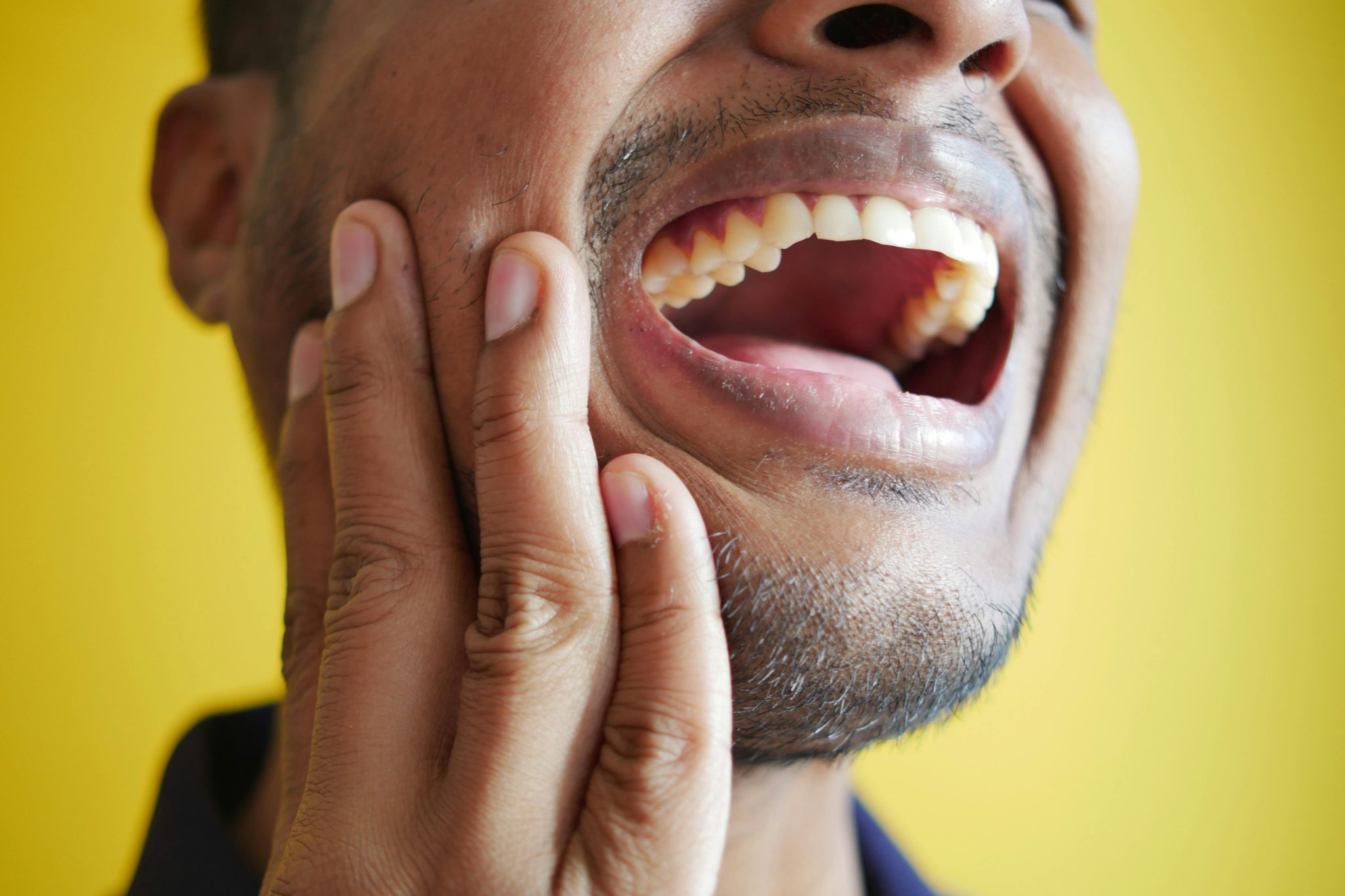 How To Effectively Manage Tooth Nerve Pain - Speedy Sticks | Mobile Lab ...