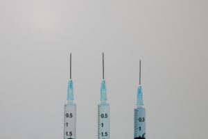 Used Needle: Risks, Disposal, and Safety Guidelines - Speedy Sticks ...